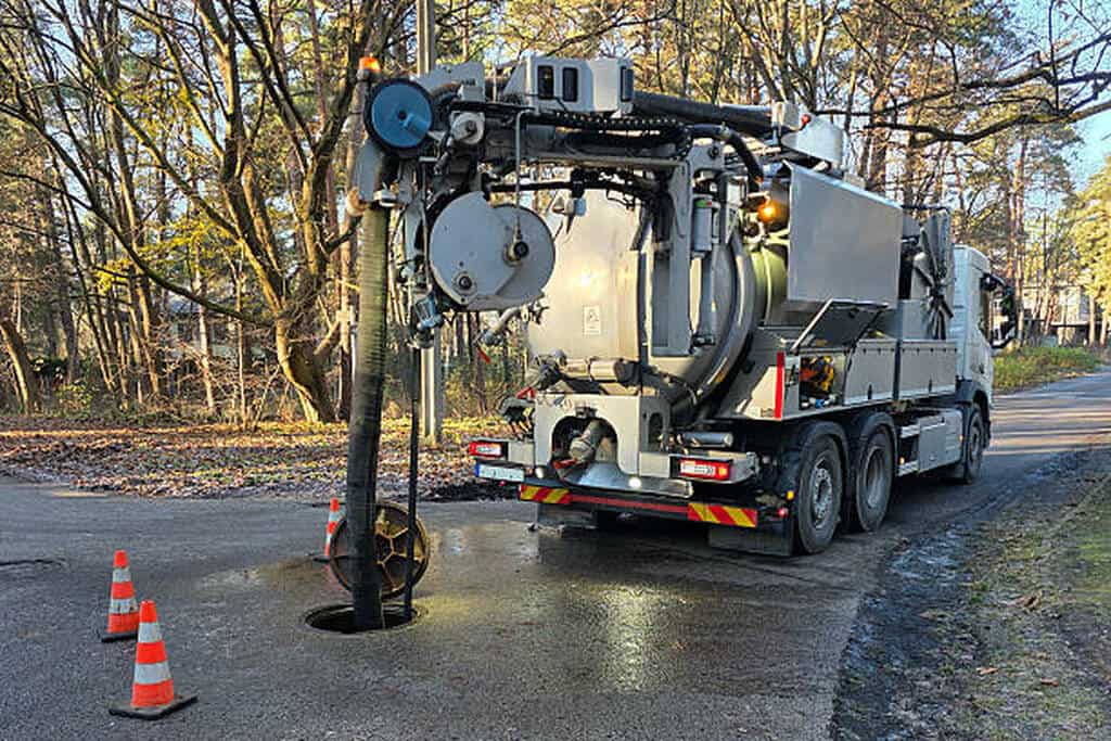 How Hydro Excavation Prevents Accidental Damage - Armor